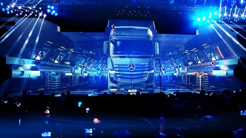 MERCEDES-BENZ EURO 6 LAUNCH - ArtNPars - Video Mapping - Event Productions